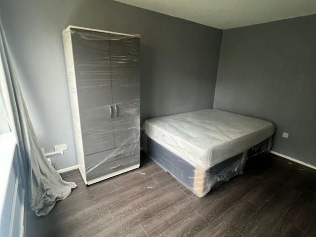 Room in a Shared House, Rosebery St, B18