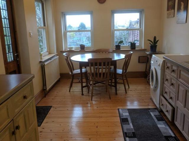 Room in a Shared House, Rosemary Ave, N3