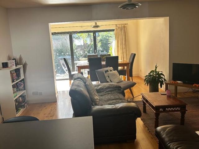 Room in a Shared House, St. Margarets Road, NW10