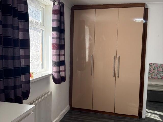 Room in a Shared House, St Dunstans Road, TW4