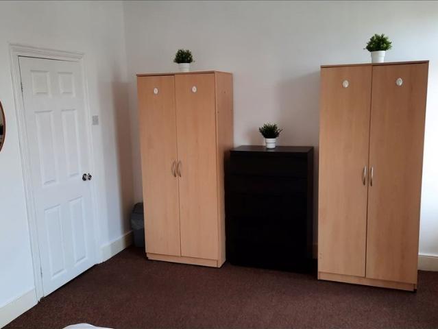 Room in a Shared House, St Erkenwald Road, IG11