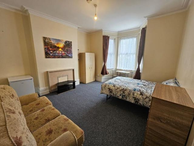 Room in a Shared House, St Pauls Road, N17
