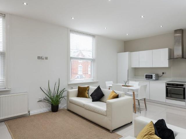 Room in a Shared House, Stanmore Road, B16