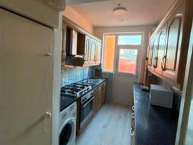 Room in a Shared House, Stevenage Road, E6