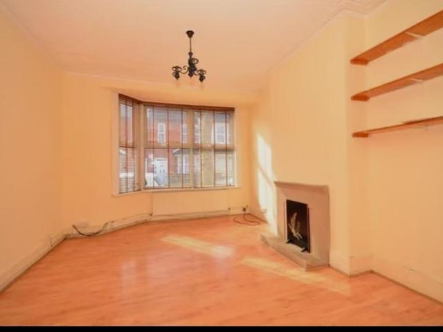 Room in a Shared House, Stevenage Road, E6