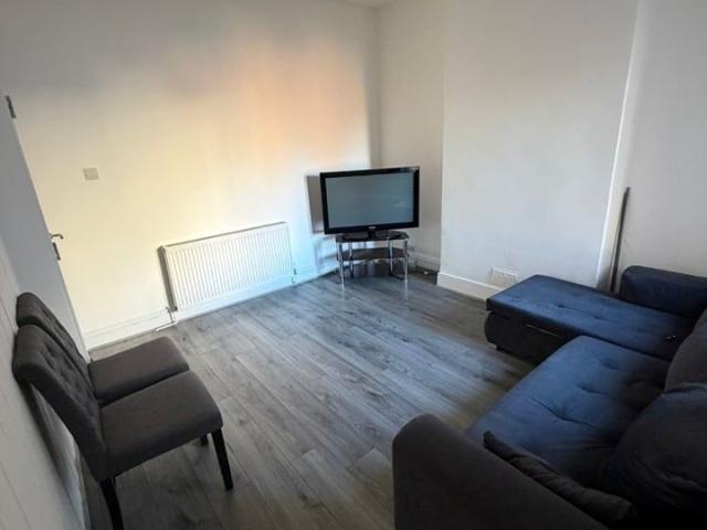 Room in a Shared House, Stockwood Crescent, LU1