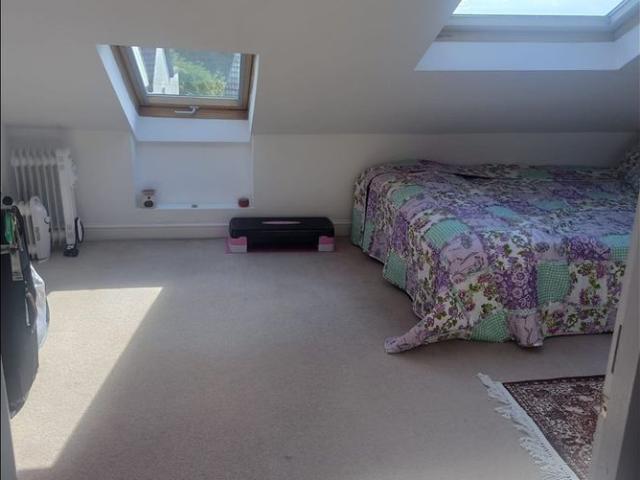 Room in a Shared House, Stroud Road, SE25