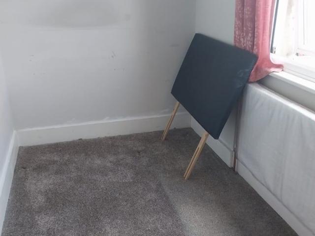 Room in a Shared House, Strone Road, E12