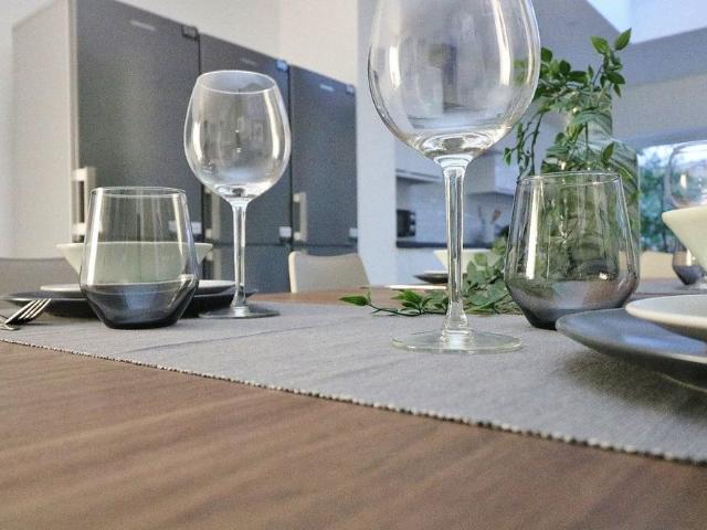 Room in a Shared House, Strelley Way, W3