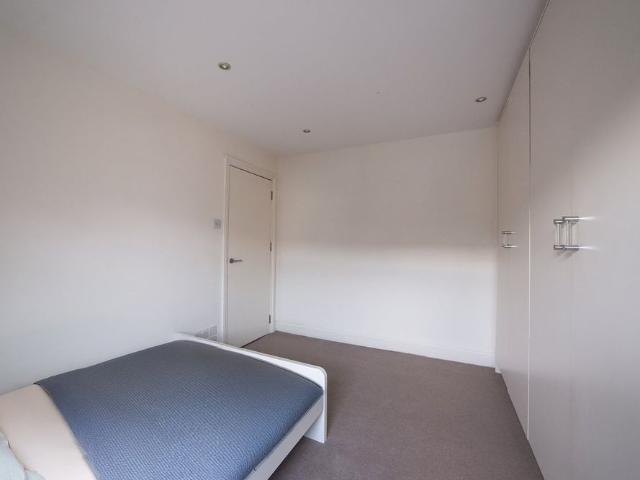 Room in a Shared House, Stunning Double Room In Fulham, SW6