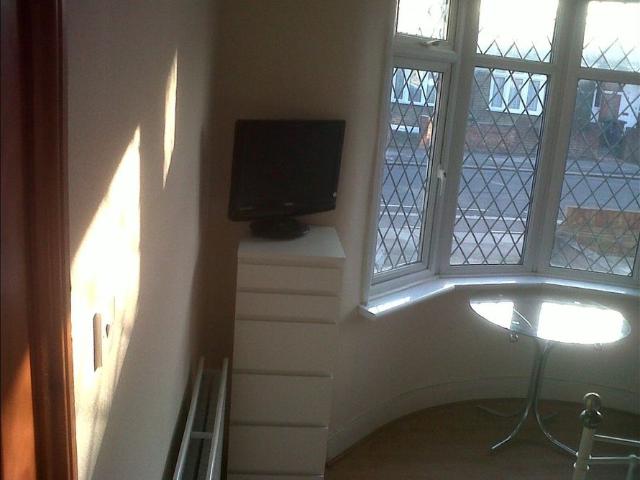 Room in a Shared House, Suffolk Road, IG11
