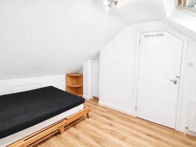 Room in a Shared House, Sunningfields Road, NW4