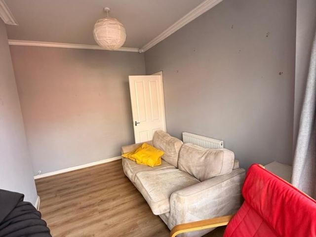 Room in a Shared House, Salisbury St, M14