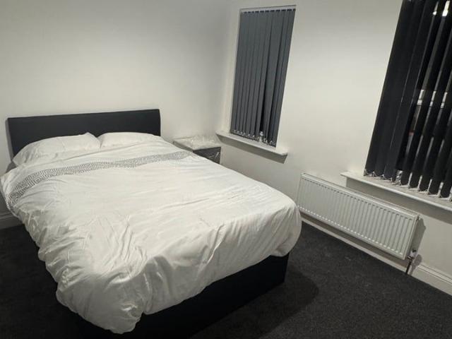 Room in a Shared House, Sarehole Road, B28