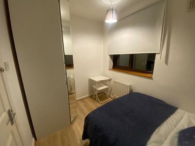 Room in a Shared House, Scarsbrook Road, SE3