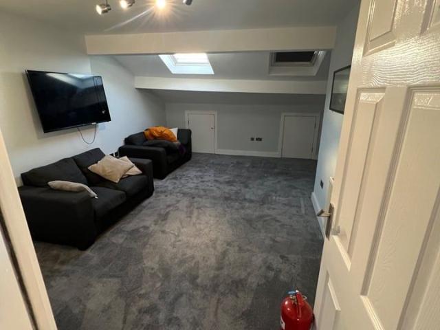 Room in a Shared House, Scarsdale Street, M6