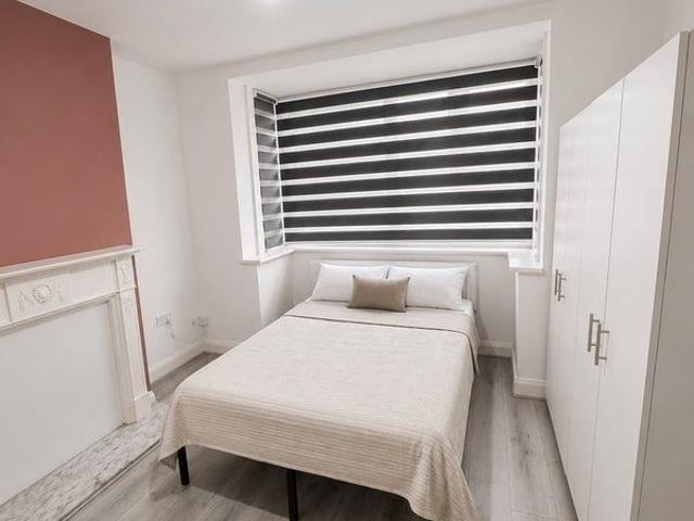 Room in a Shared House, Shelbourne Road, N17