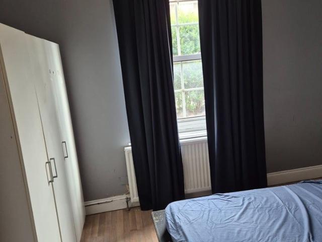 Room in a Shared House, Shroffold Road, BR1