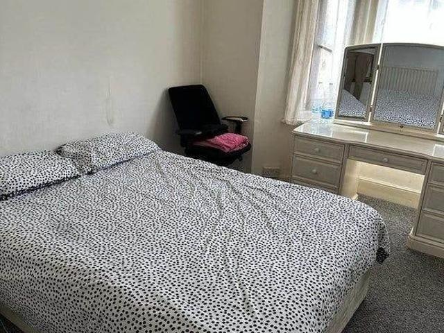 Room in a Shared House, Shrubland Road, E17