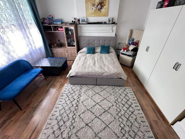 Room in a Shared House, Sidney Avenue, N13