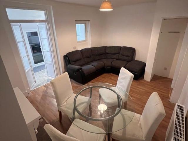 Room in a Shared House, Sidney Road, SE25
