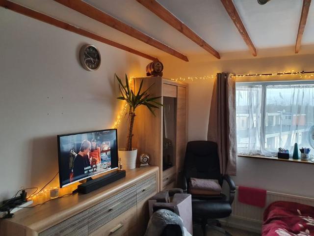Room in a Shared House, Silchester Road, RG30