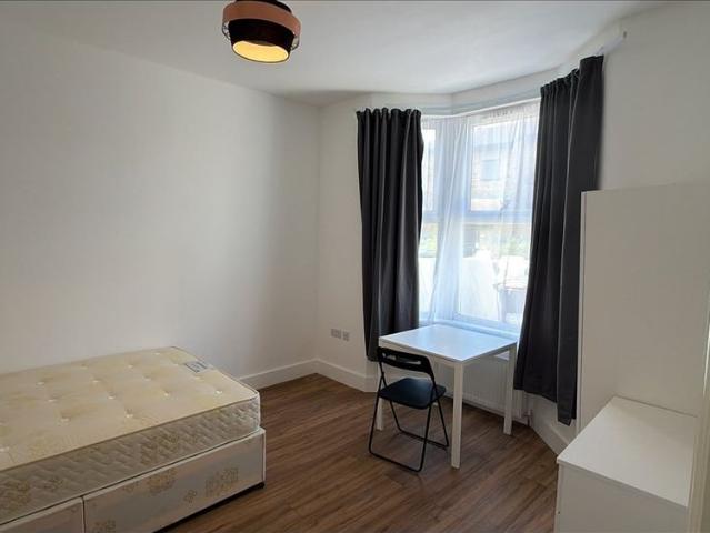Room in a Shared House, South Birkbeck Road, E11
