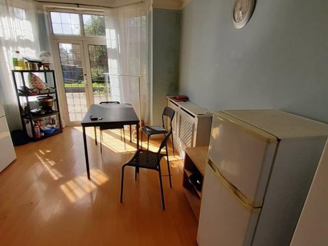 Room in a Shared House, Southfield Park, HA2