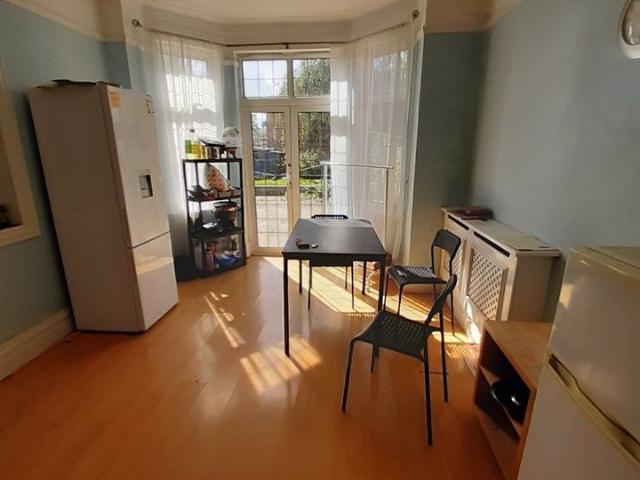 Room in a Shared House, Southfield Park, HA2
