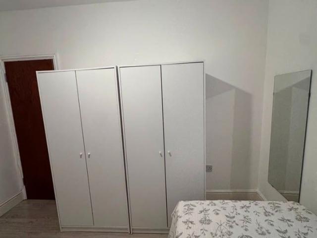 Room in a Shared House, Sperling Road, N17