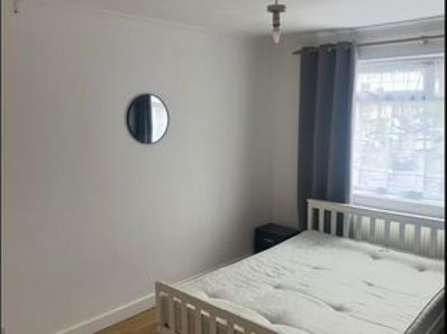 Room in a Shared House, Spring Grove Crescent, TW3