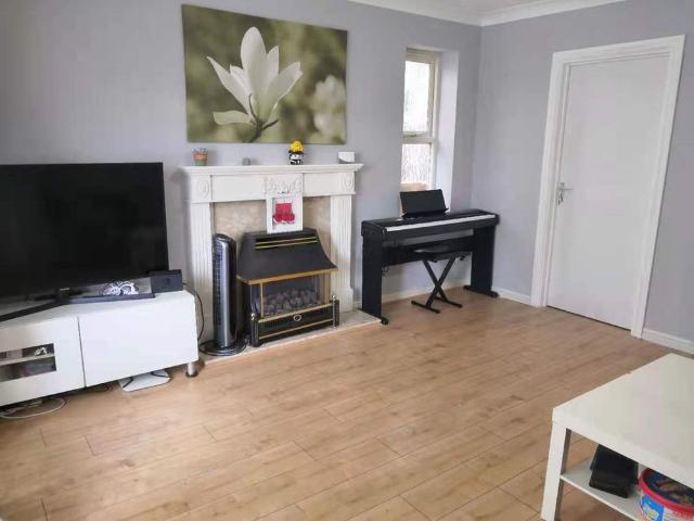 Room in a Shared House, Squires Way, CV4