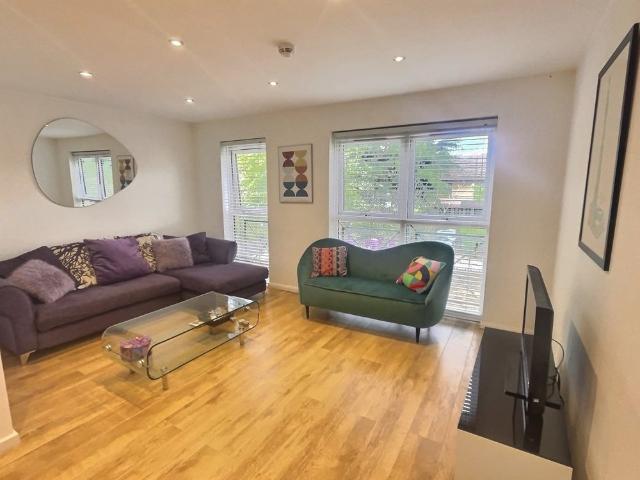 Room in a Shared House, Taeping Street, E14