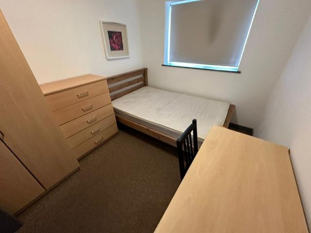 Room in a Shared House, Teignmouth Road, B29