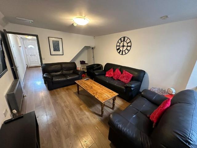 Room in a Shared House, Teignmouth Road, B29