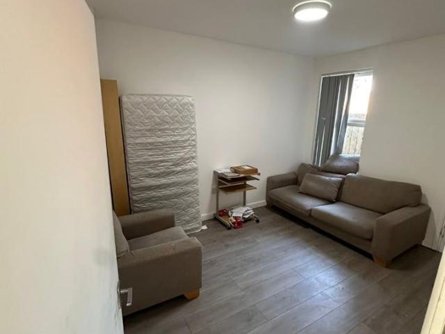 Room in a Shared House, Tennyson Road, LU1