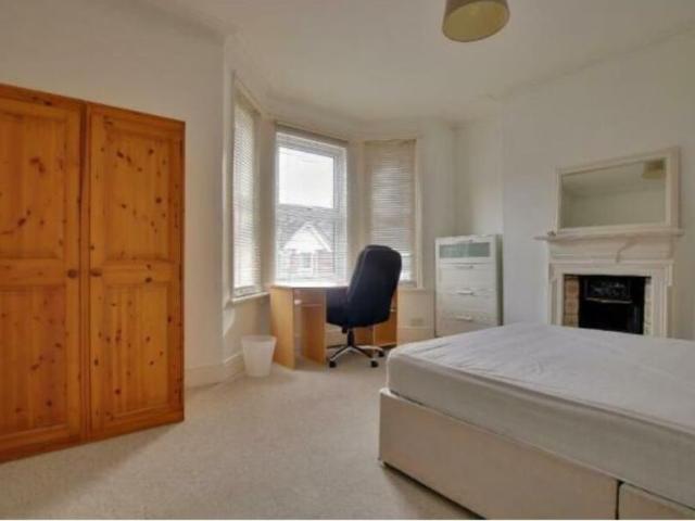 Room in a Shared House, Thackeray Road, SO17