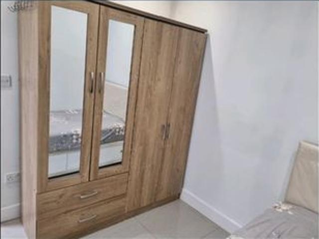 Room in a Shared House, The Crossways, TW5
