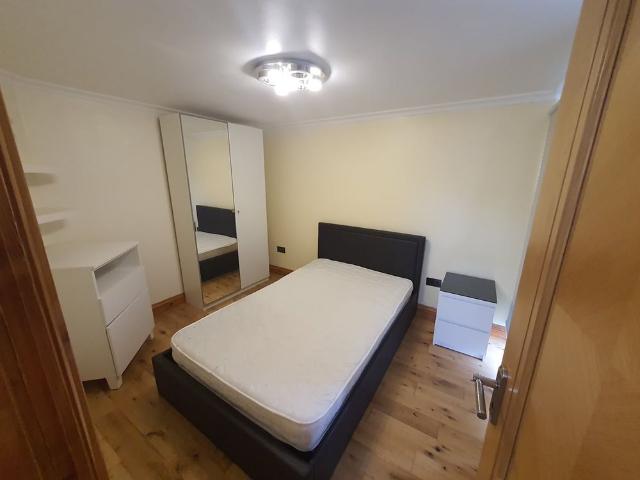 Room in a Shared House, The Drive, CR7