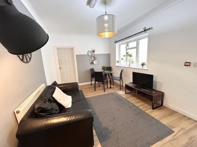 Room in a Shared House, The Polygon, SO15