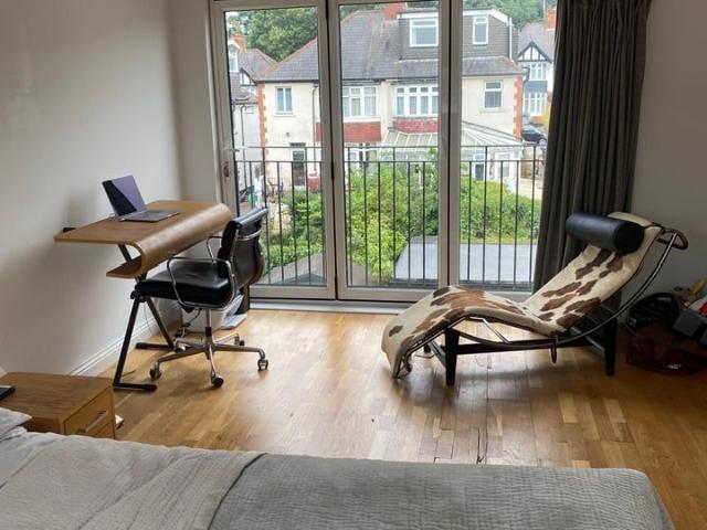 Room in a Shared House, Thurlestone Avenue, N12