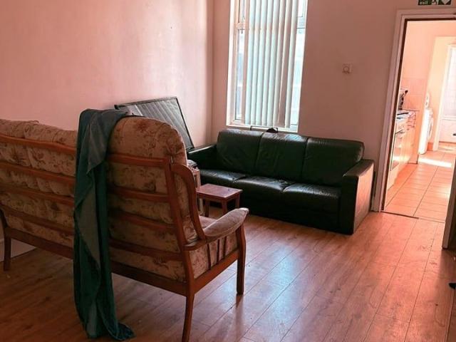 Room in a Shared House, Tintern Road, B20