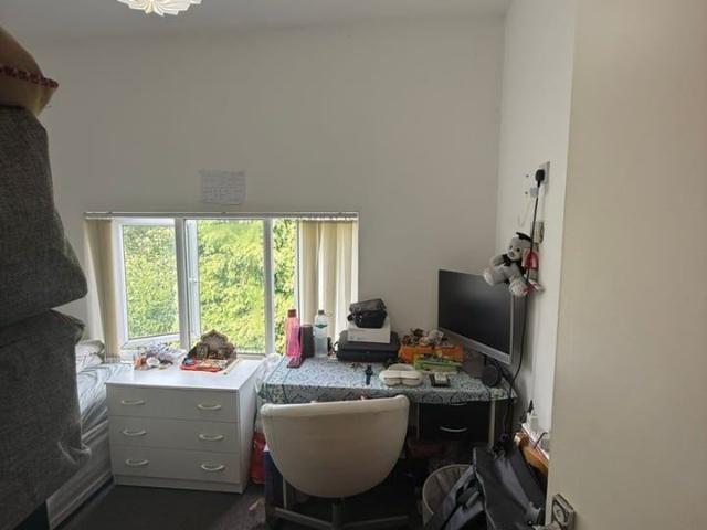 Room in a Shared House, Tiverton Road, B29