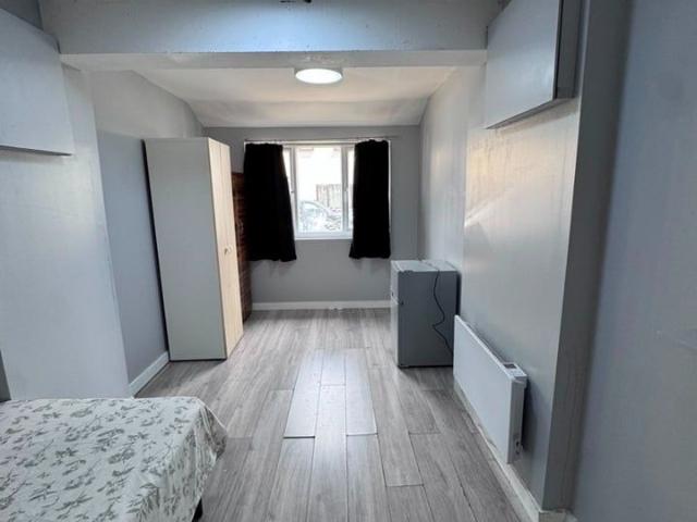 Room in a Shared House, Tower Hamlets Road, E7