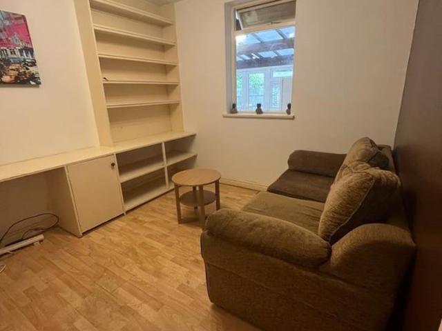 Room in a Shared House, Upper Gwydir St, CB1