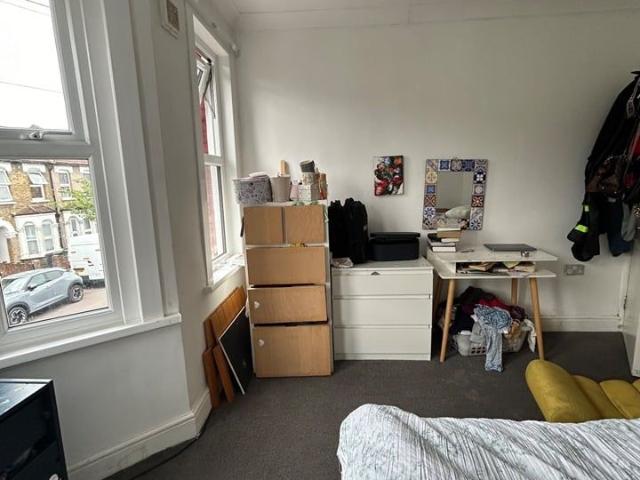 Room in a Shared House, Vansittart Road, E7