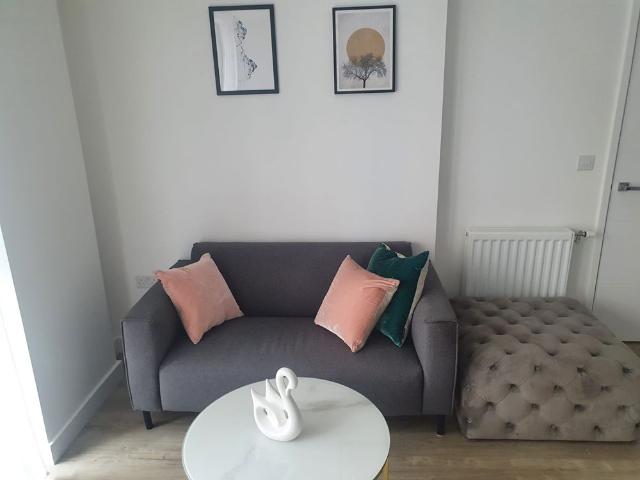 Room in a Shared House, Viscount House, NW10