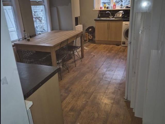 Room in a Shared House, Wadham Road, L20