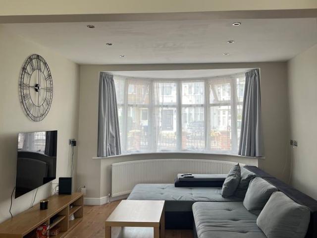 Room in a Shared House, Wakemans Hill Avenue, NW9
