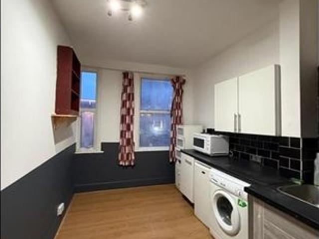 Room in a Shared House, Walthamstow, E17